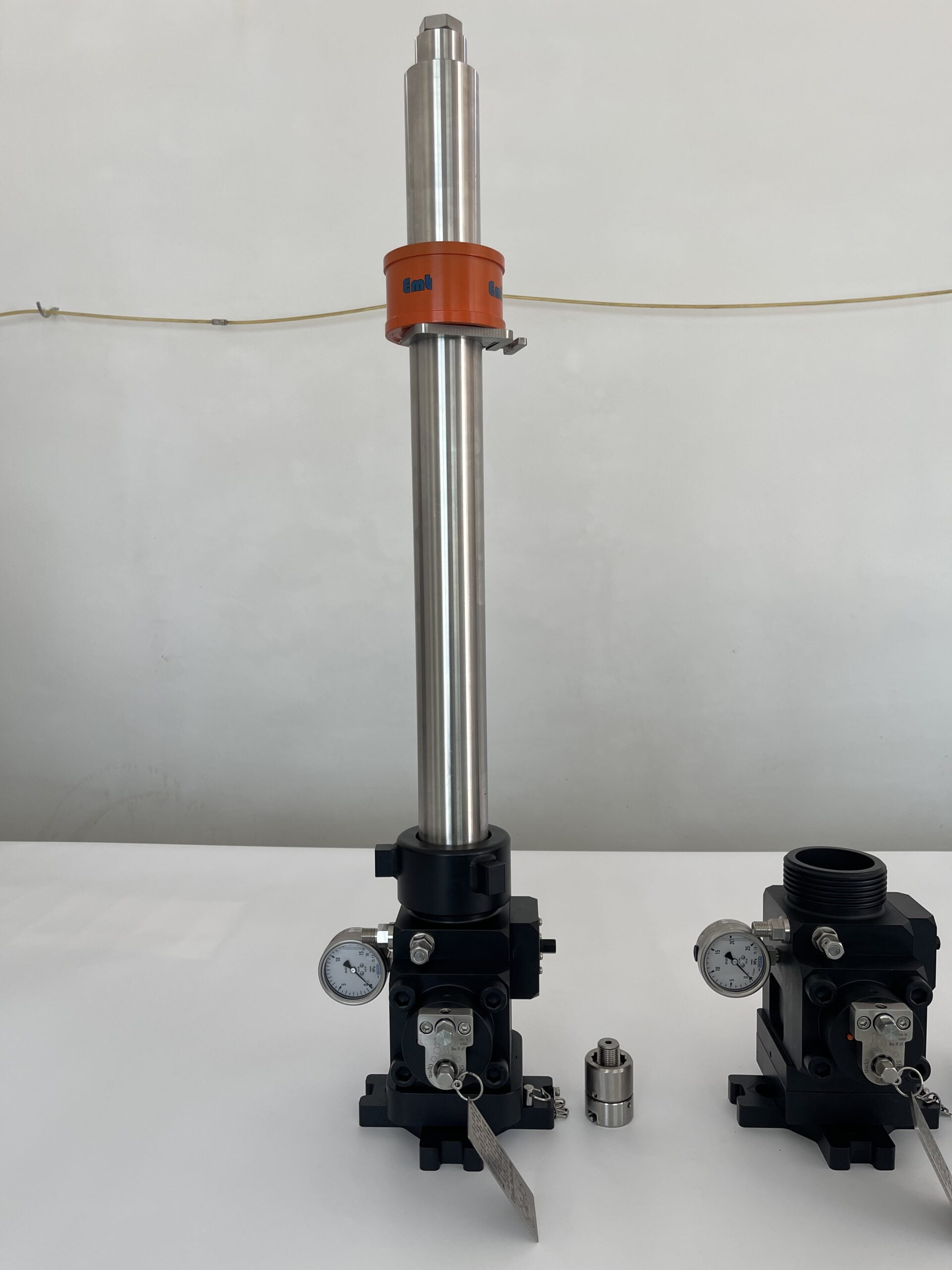 EMT Corrosion Coupon Retrieval Tool - EMT Pipe cleaning pig EMT Corrosion Coupon Retrieval Tool - EMT Pipe cleaning pig