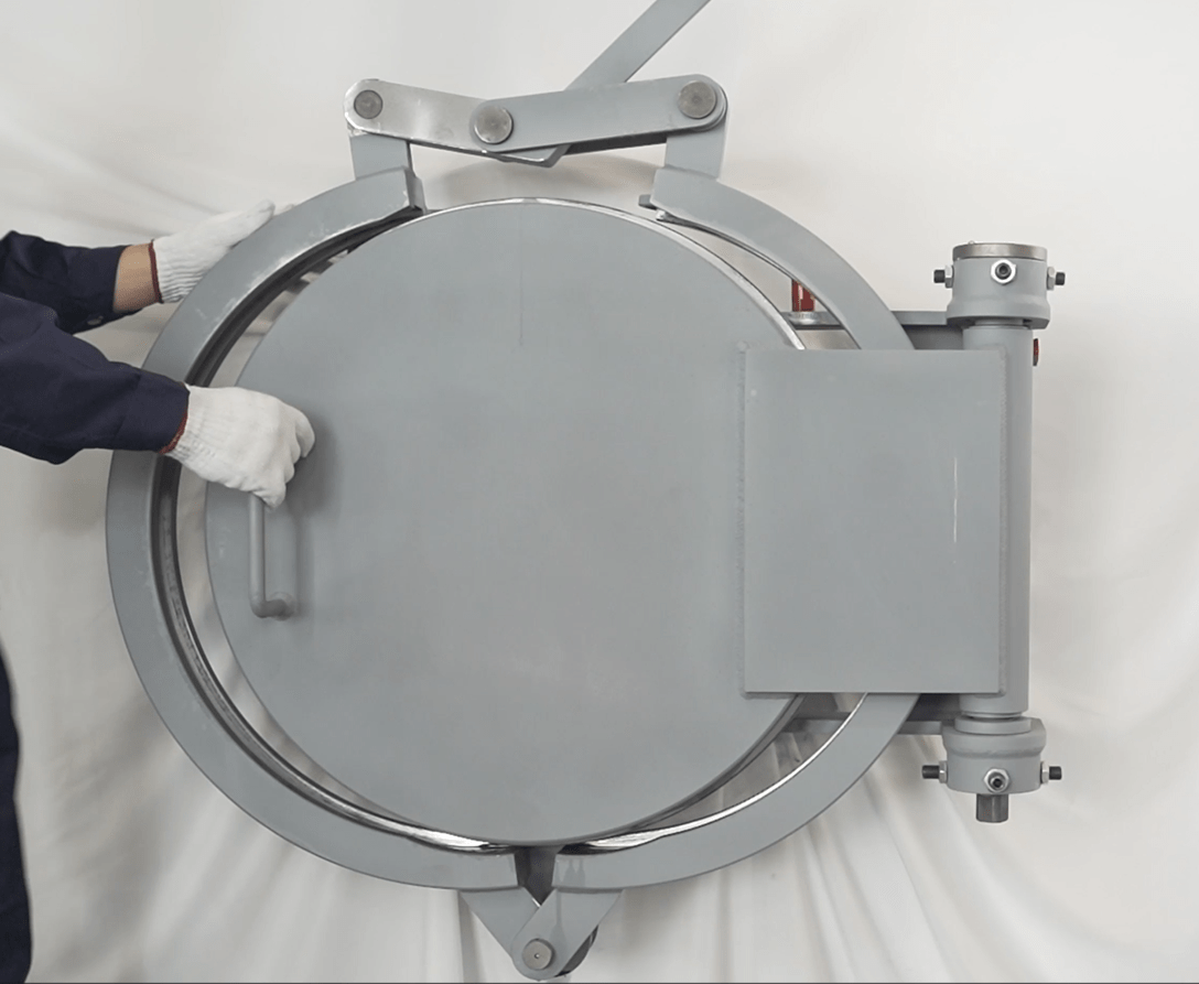 Quick Opening Closures - EMT Pipe cleaning pig