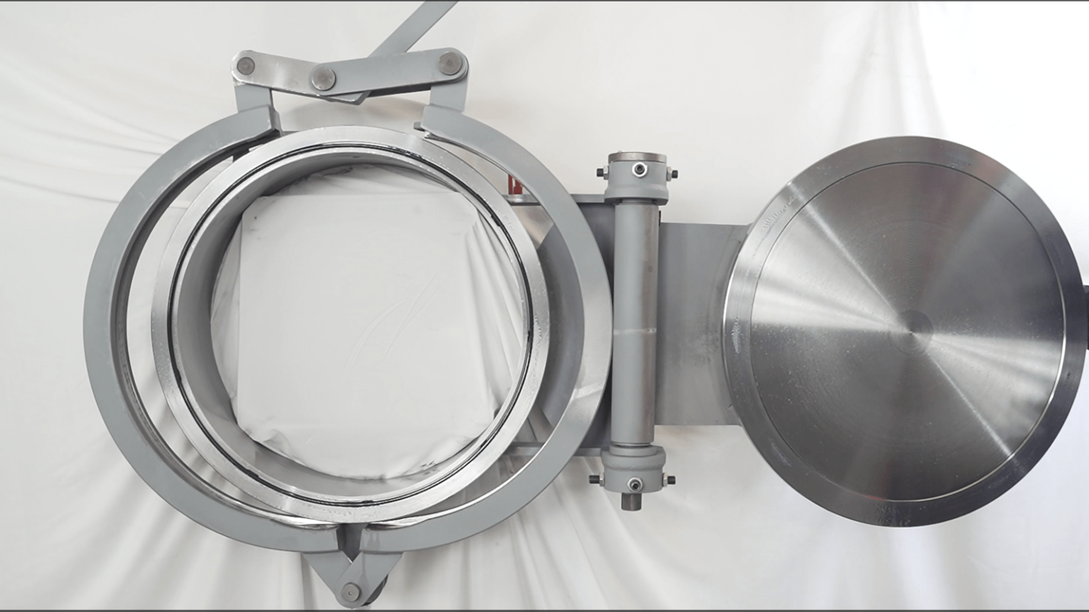 Clamp Type Quick Open Closures - EMT Pipe cleaning pig